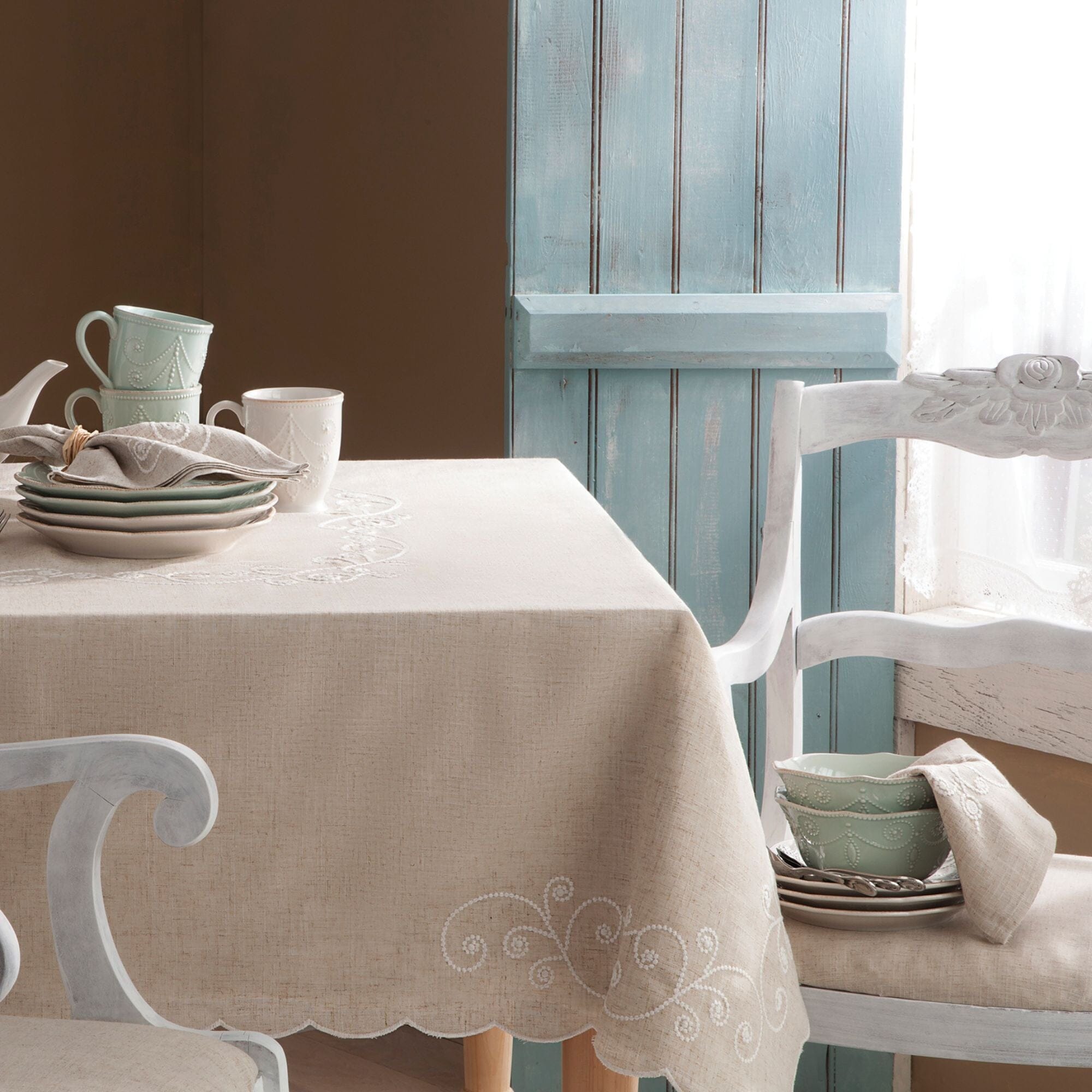 Lenox French Perle Linen Embroidered Tablecloth – Threadmade Home